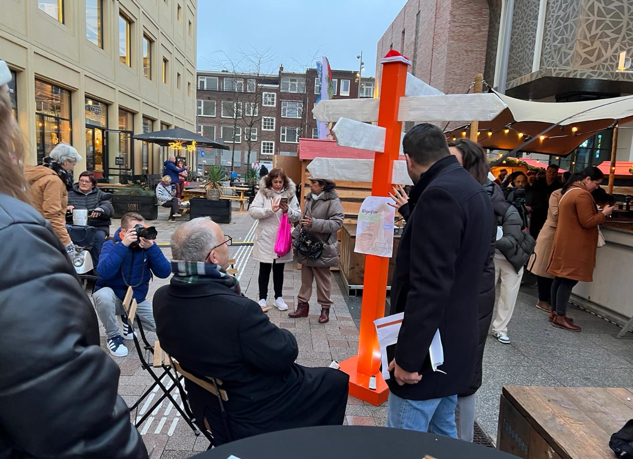 Inspiring artwork Illuminated Heart of South with thoughts - Urban Leisure & Tourism Lab Rotterdam